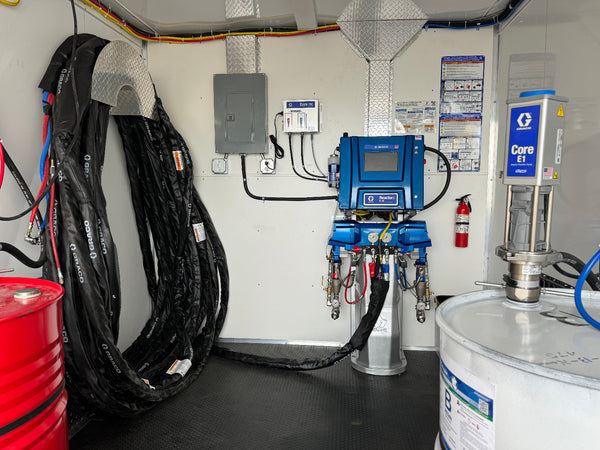 Graco-E30-Reactor-3-Elite-with-E1-Pumps-foam-rig_600x.jpg?v=1750621656